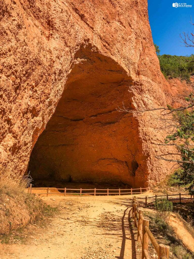 LAS MÉDULAS, ruta por la mayor mina de oro de los romanos