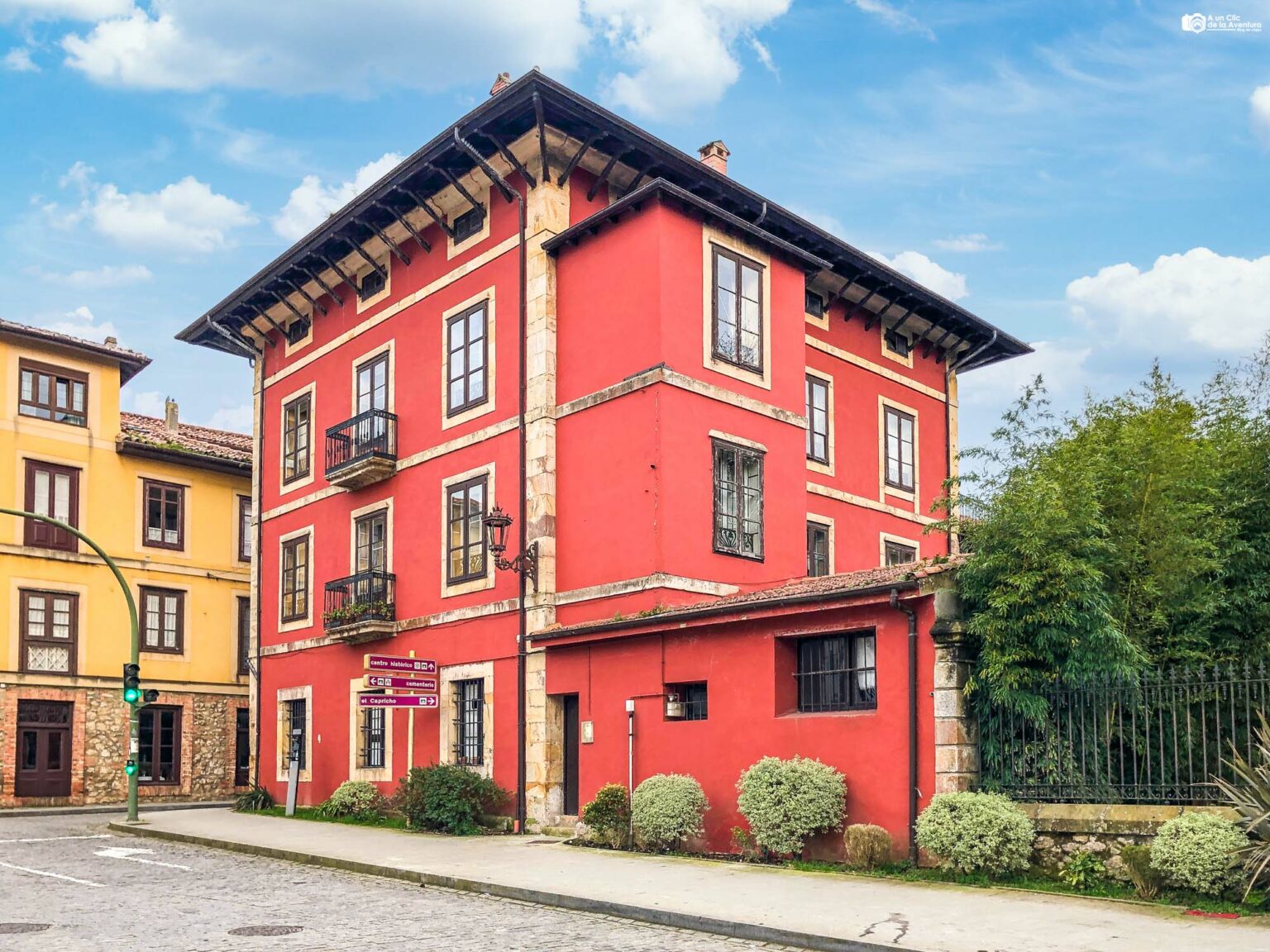 12 lugares que ver en COMILLAS, la villa modernista de Cantabria ️